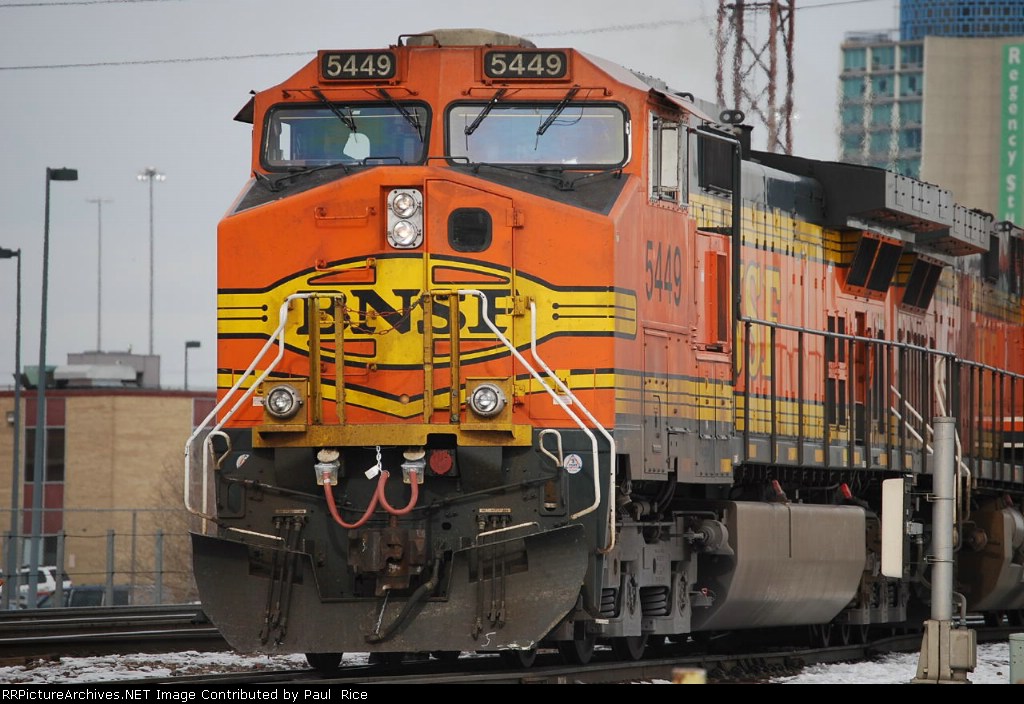 BNSF 5449